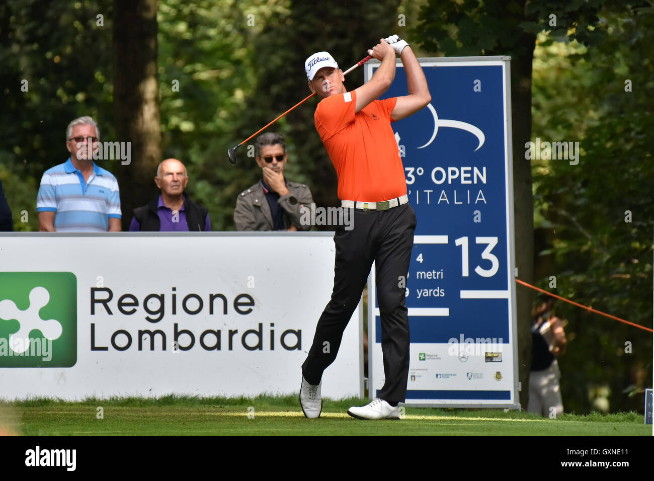 News golf hi-res stock photography and images - Alamy