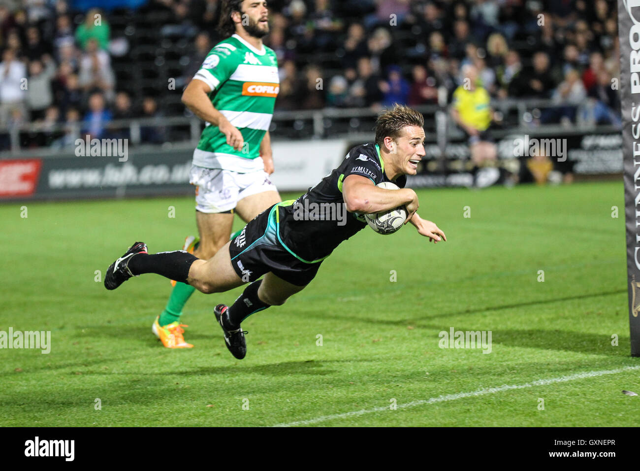 Swansea stadium pitch hi-res stock photography and images - Alamy