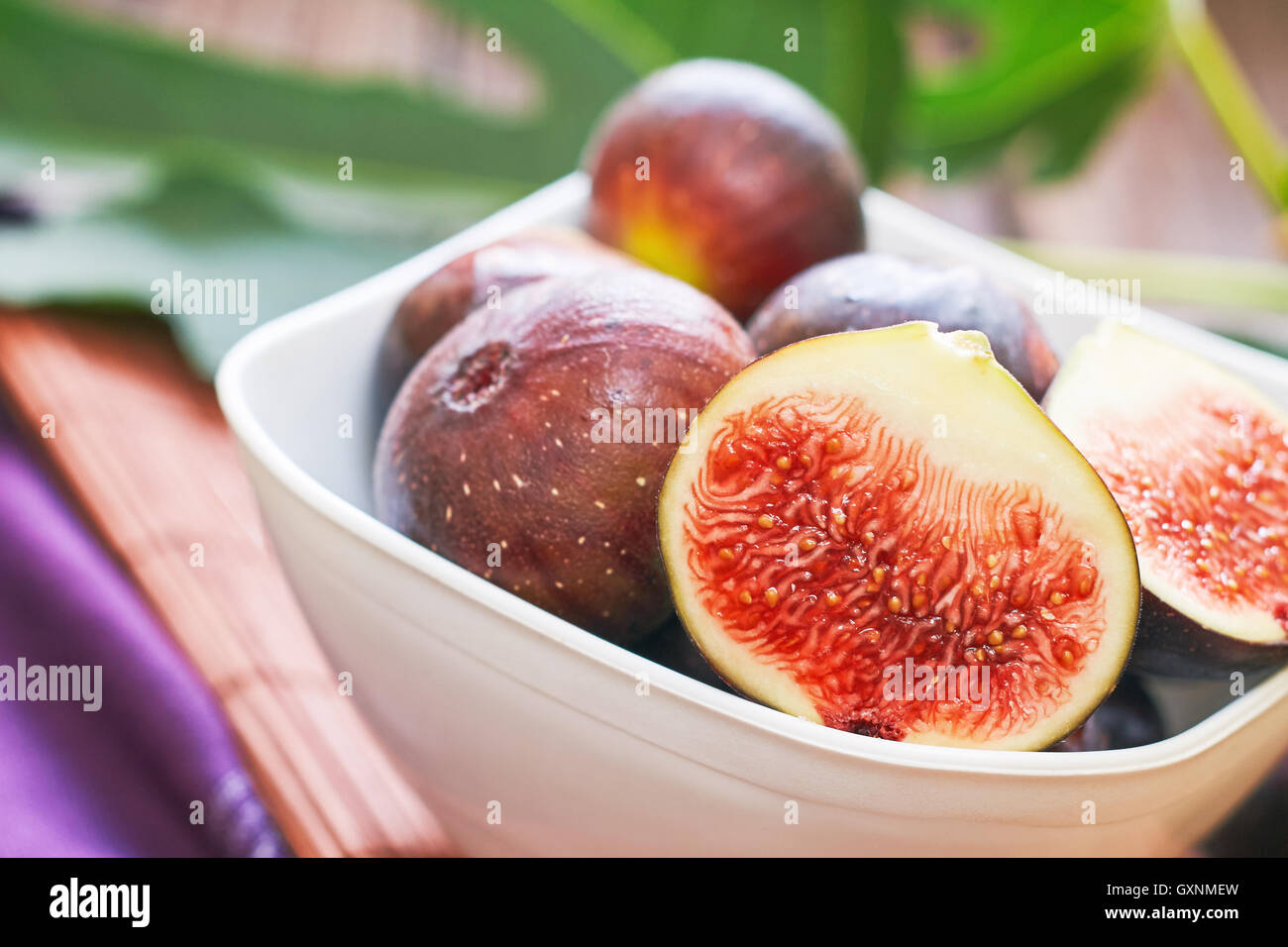 Figs fruit hi-res stock photography and images - Alamy