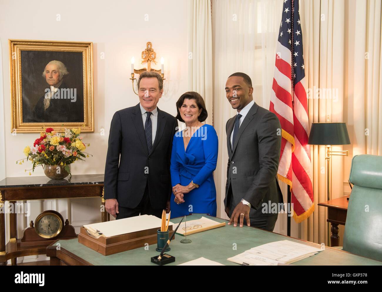Actors Bryan Cranston (left) and Anthony Mackie (right) pose for a ...