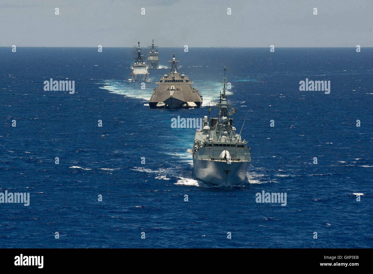 Royal Canadian Navy Halifix-class frigate HMCS Calgary steams in close ...