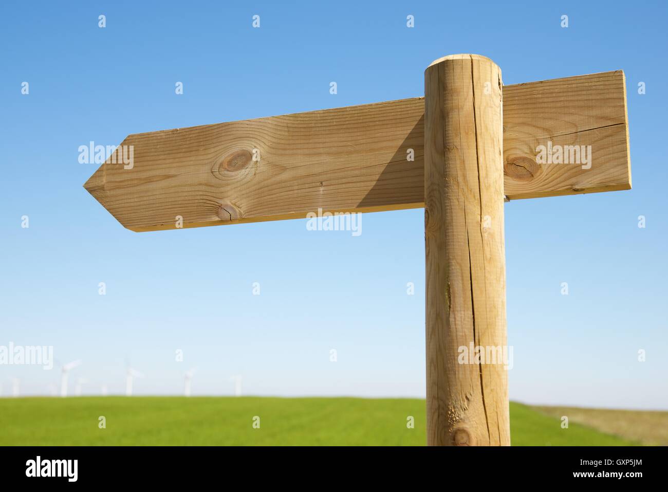 Wood signal hi-res stock photography and images - Alamy