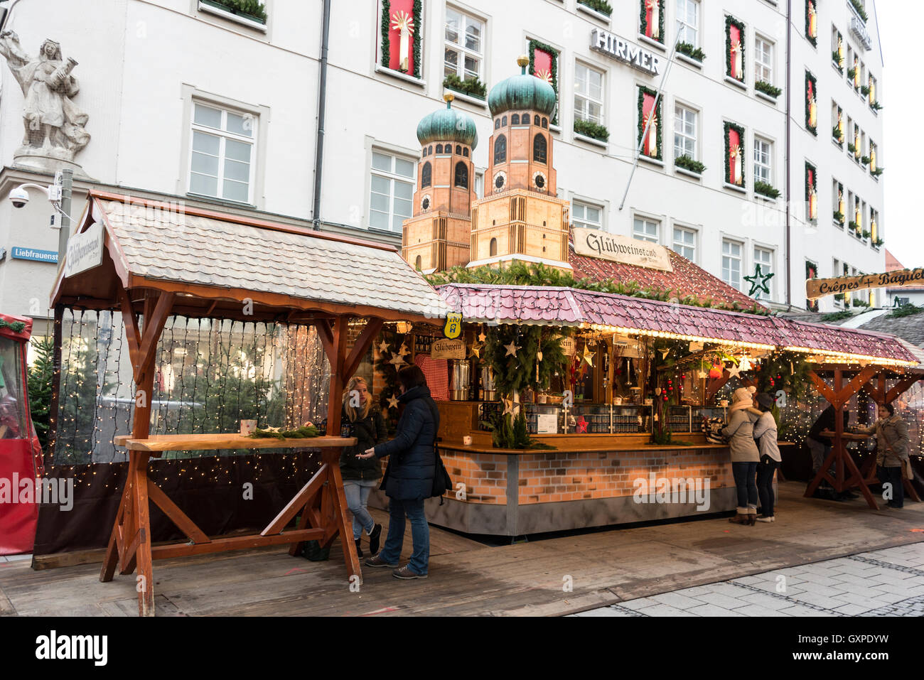 The main city market overflows from Marienplatz in Munich, Germany, up ...