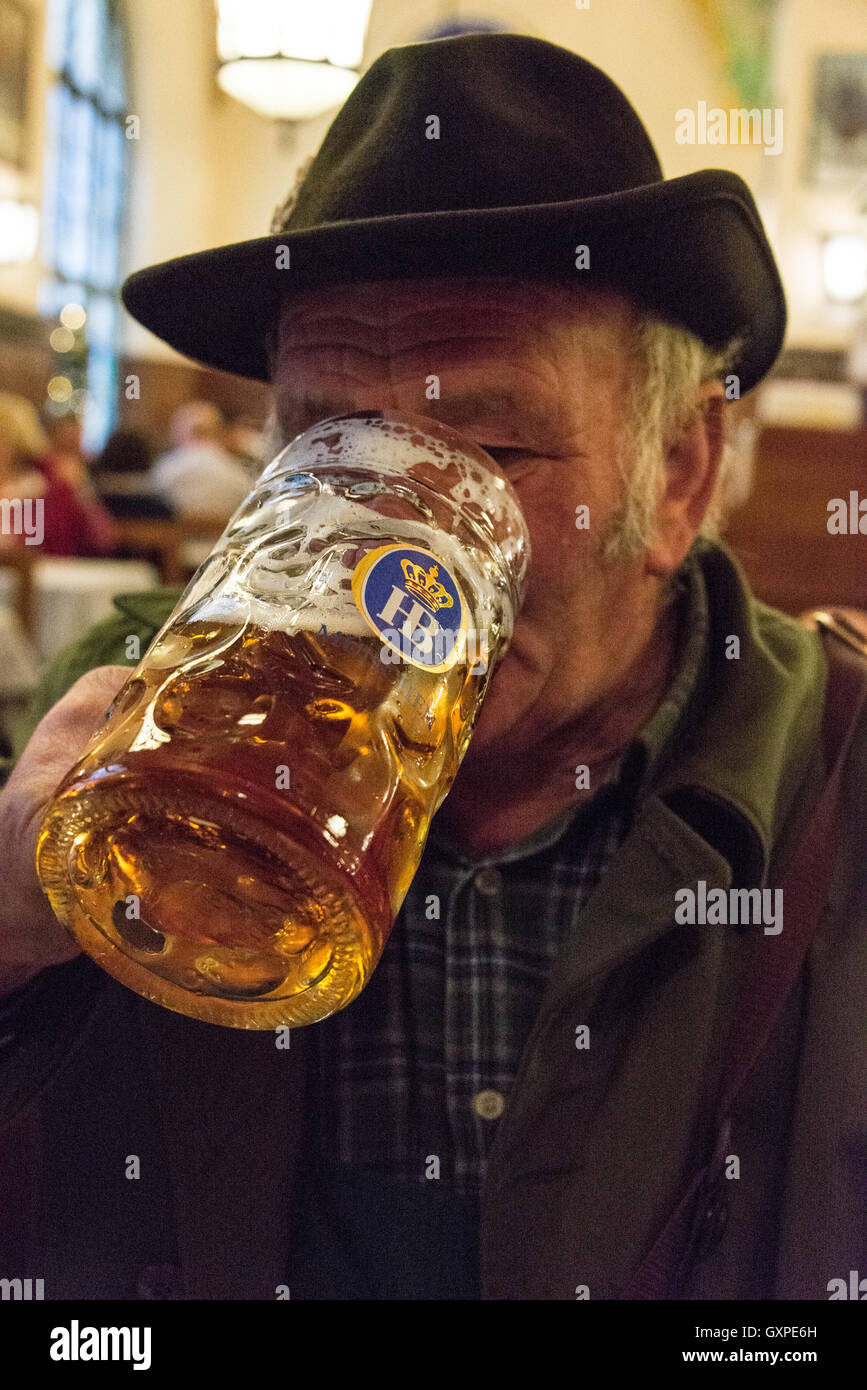 One litre tankard hi-res stock photography and images - Alamy