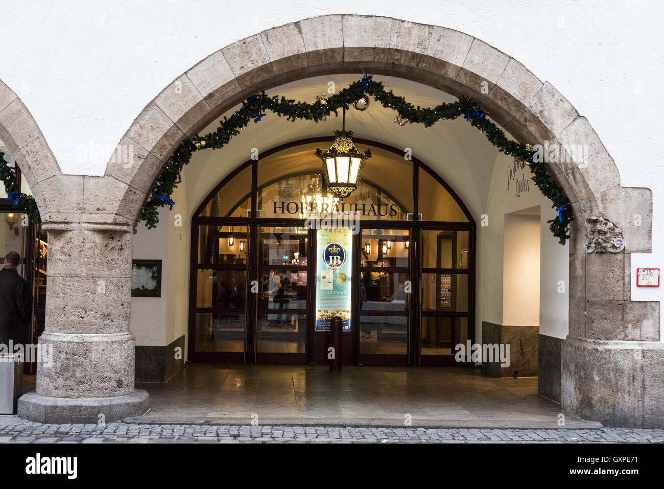 The main entrance to the famous Hofbräuhaus beer hall at Am Platzl in ...