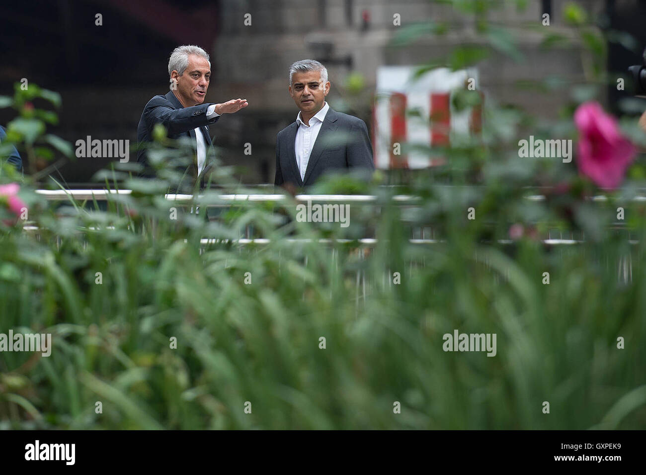 Mayor of London Sadiq Khan and his counterpart in Chicago, Rahm Emanuel ...