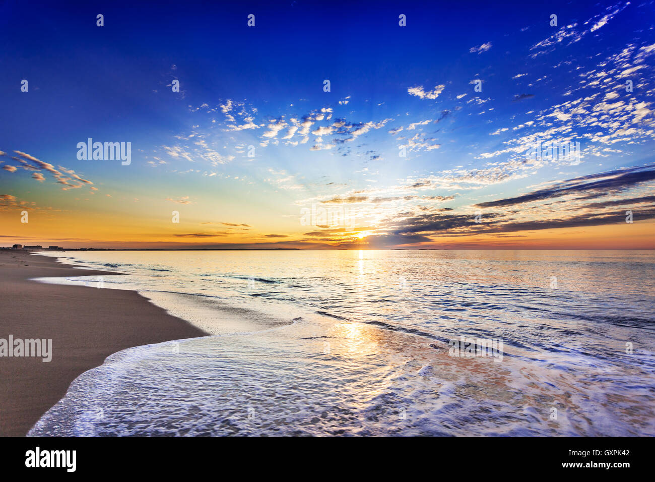 Sun Rising Over Ocean High Resolution Stock Photography and Images - Alamy