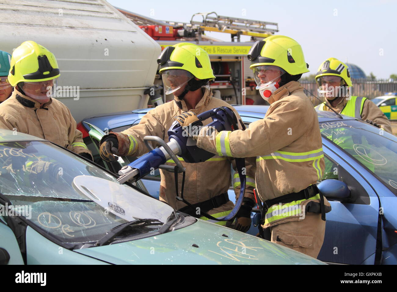 999 emergency rtc rti rta collision cutting gear lukas hydraulic hi-res ...