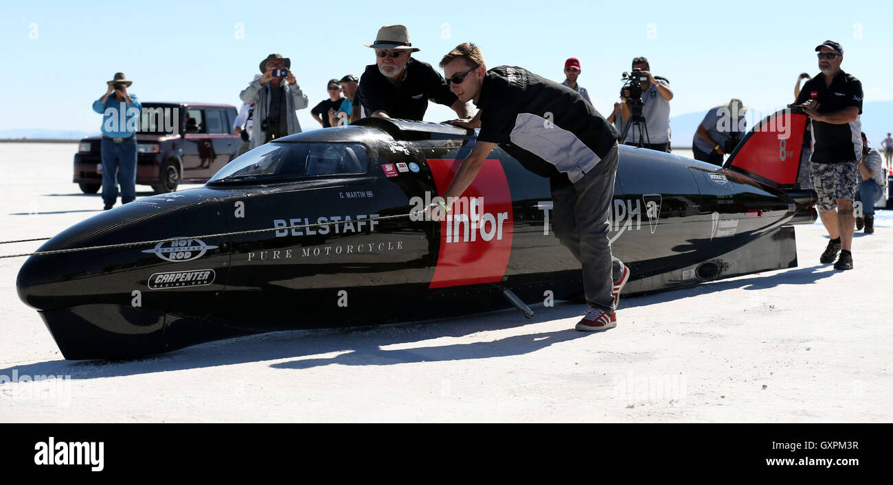 Streamliner hi-res stock photography and images - Alamy