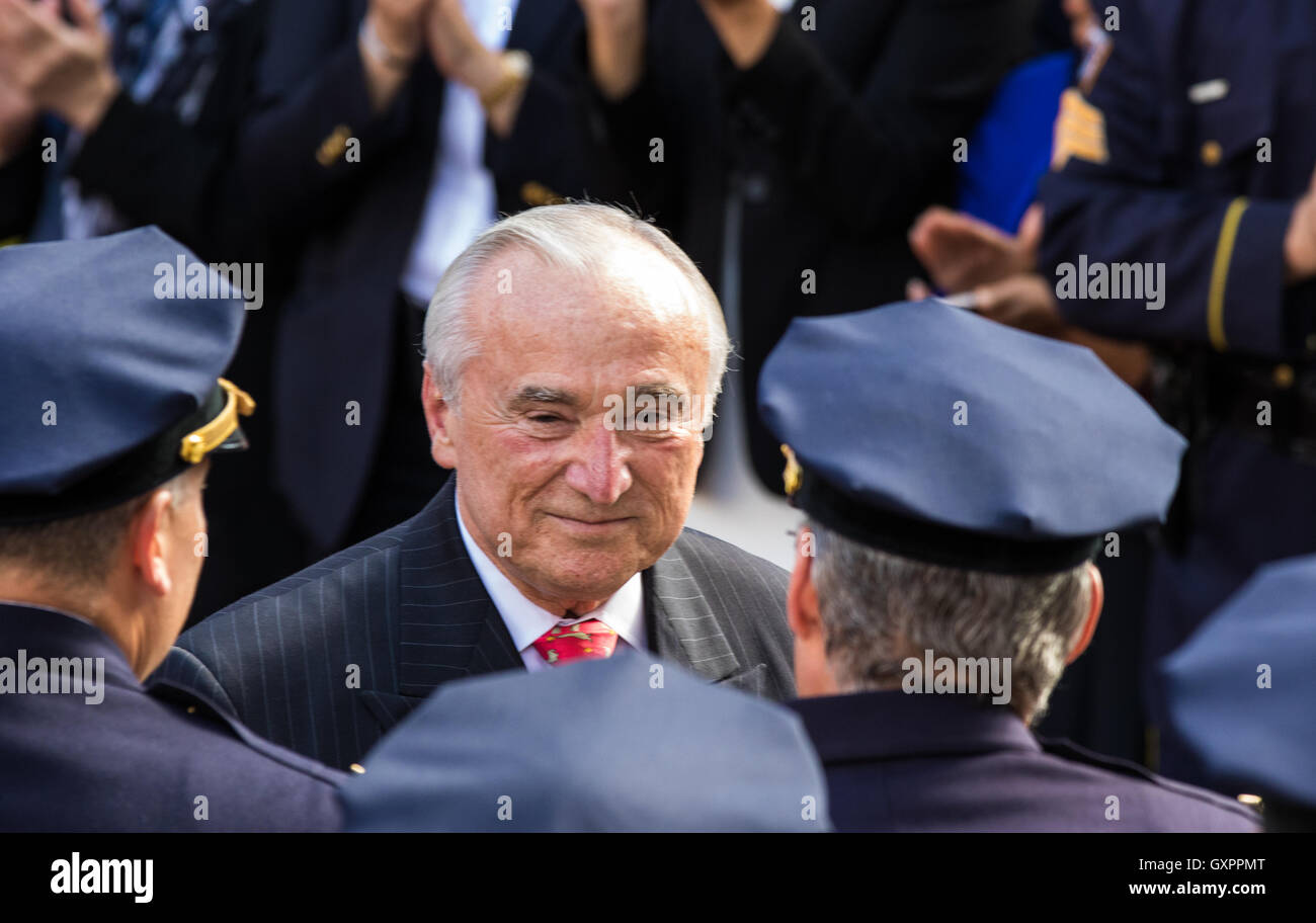 New York, USA. 16th September, 2016. Bill Bratton ( with red tie) duing ...