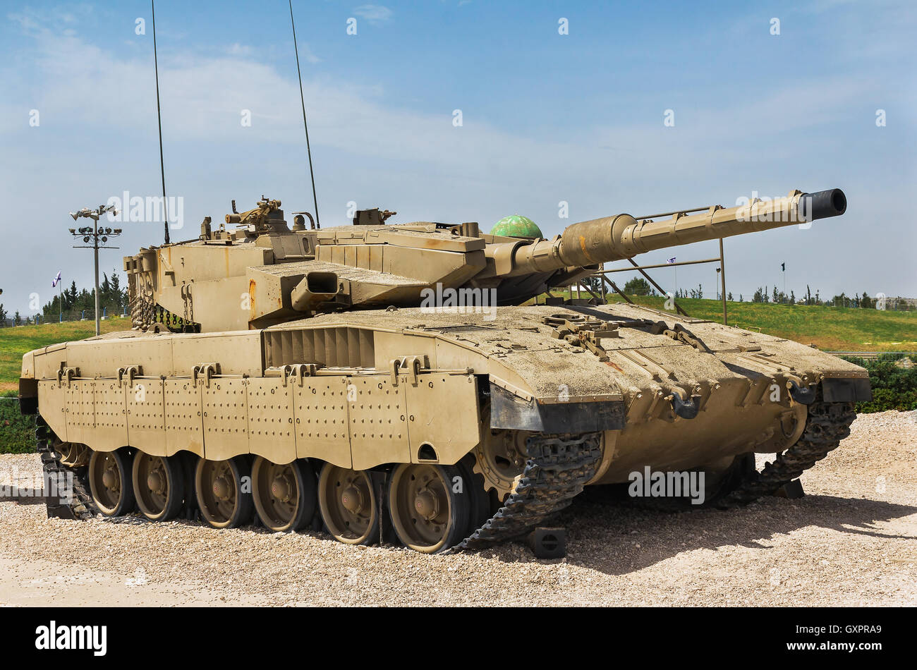 Wheels battle tanks hi-res stock photography and images - Alamy