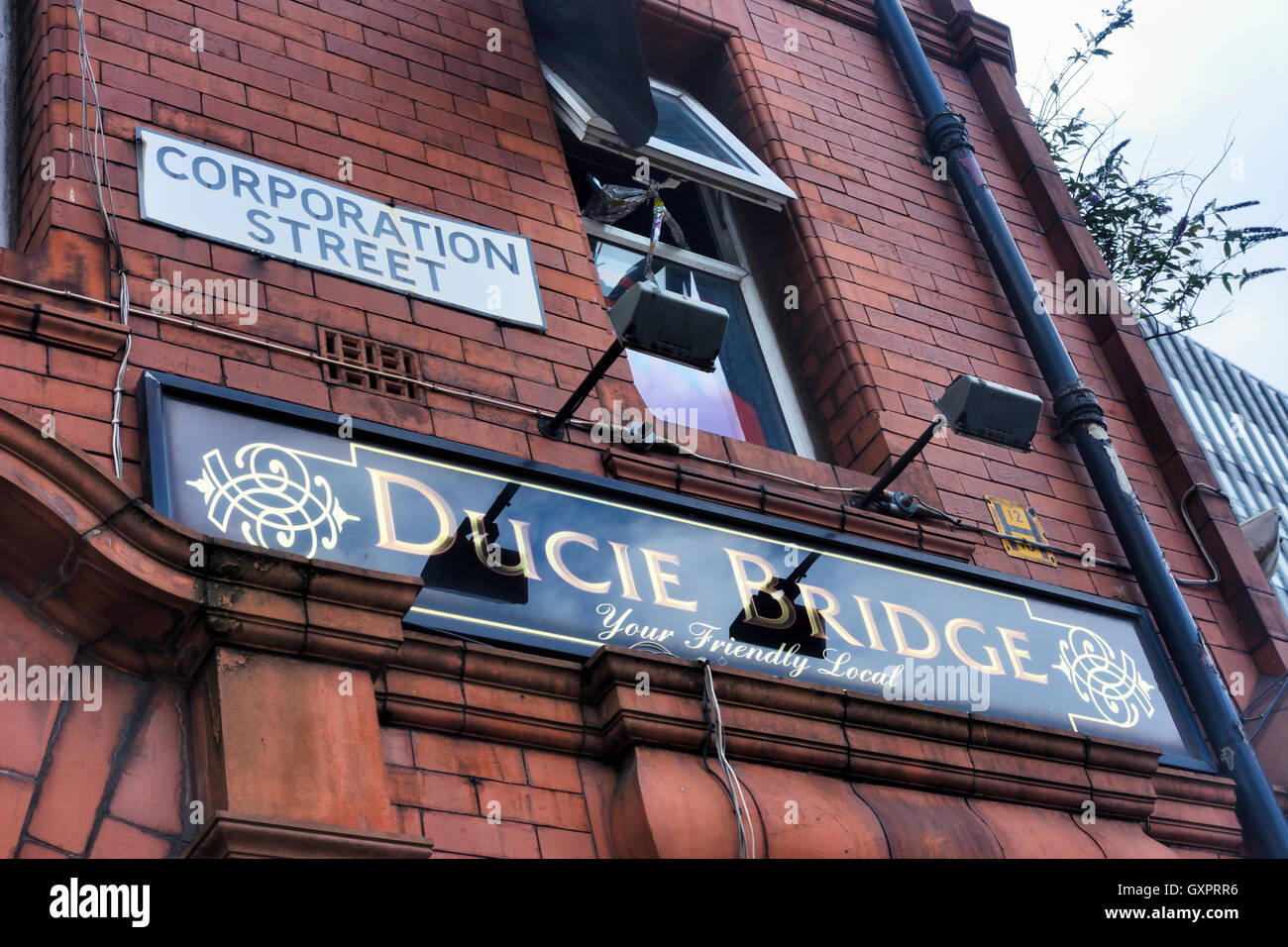 Empty public bridge hi-res stock photography and images - Alamy