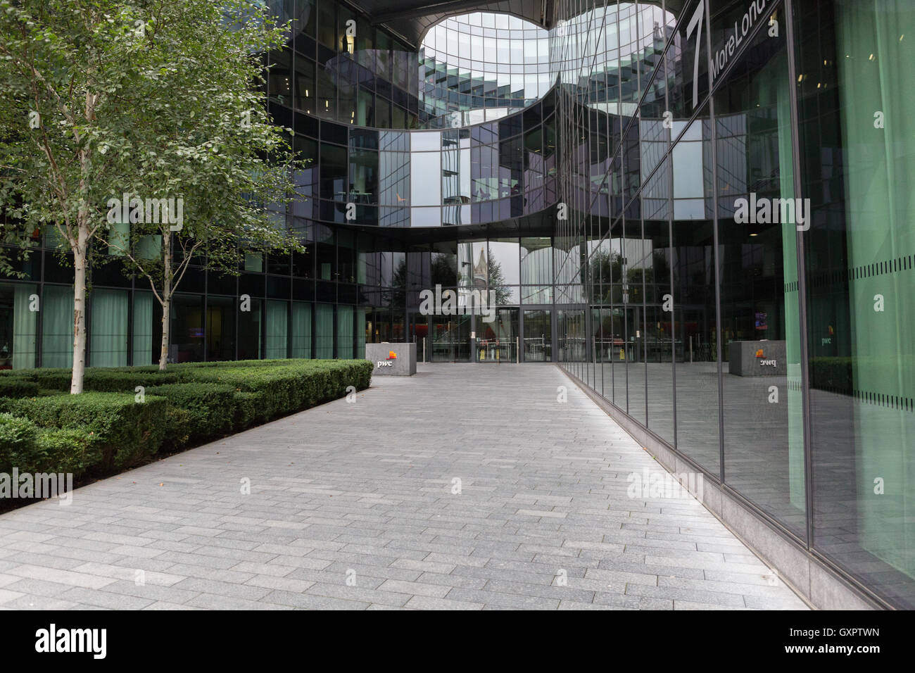 PWC More London, 7 More London Riverside, London SE1 2RT Stock Photo ...