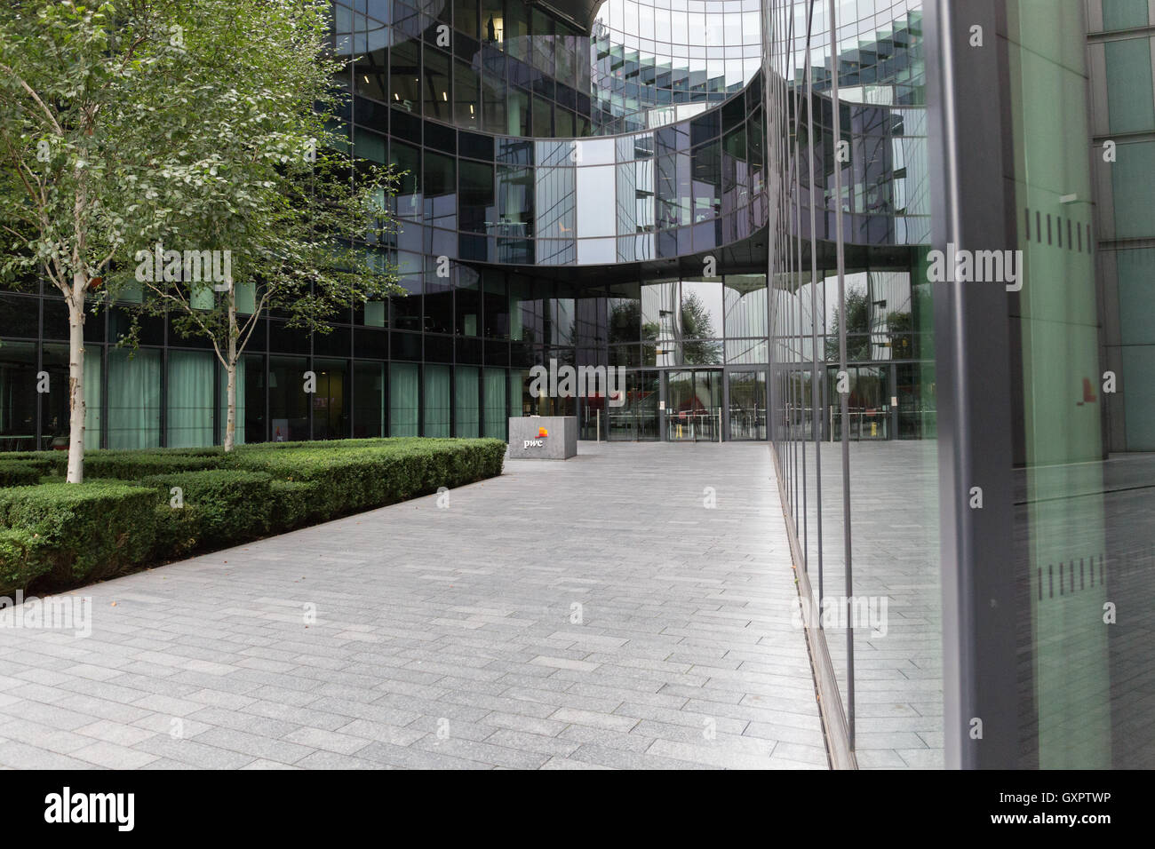 PWC More London, 7 More London Riverside, London SE1 2RT Stock Photo ...
