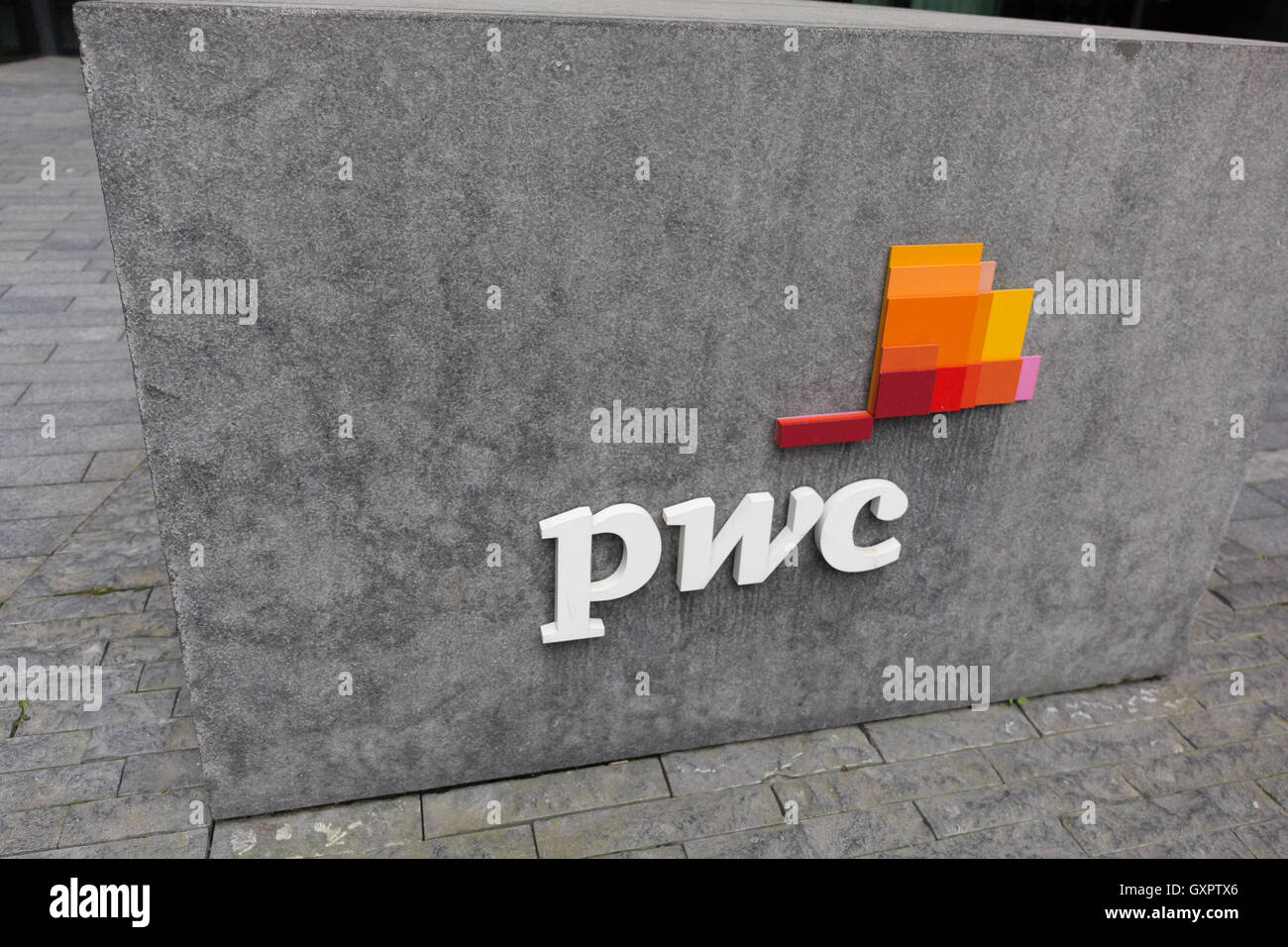Pwc More London Riverside High Resolution Stock Photography and Images ...