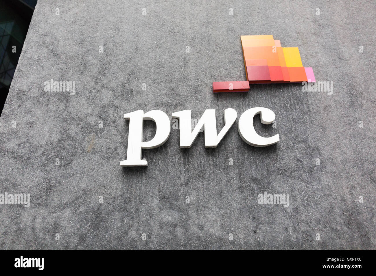 PWC More London, 7 More London Riverside, London SE1 2RT Stock Photo ...