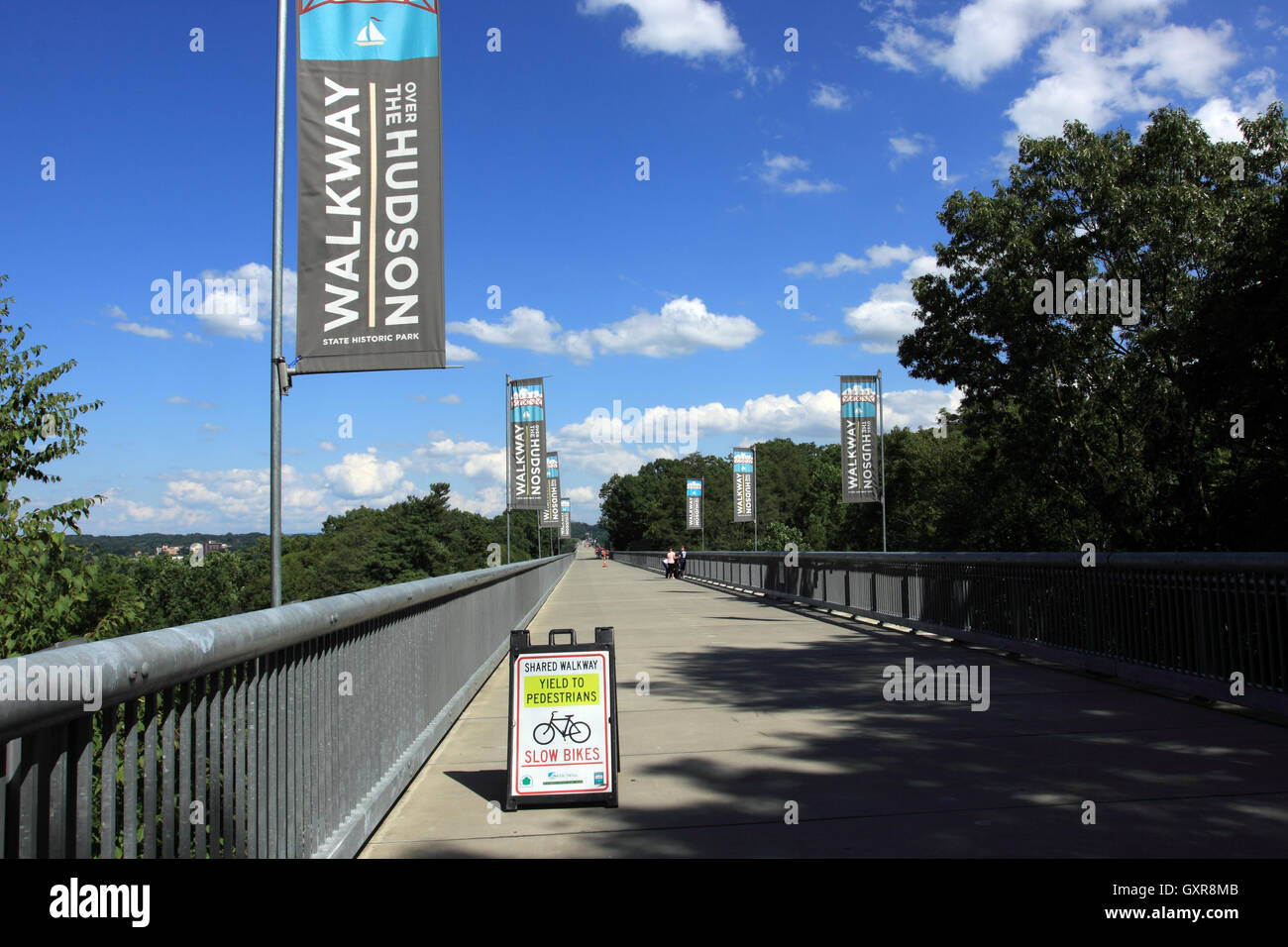 State park trail sign hi-res stock photography and images - Alamy