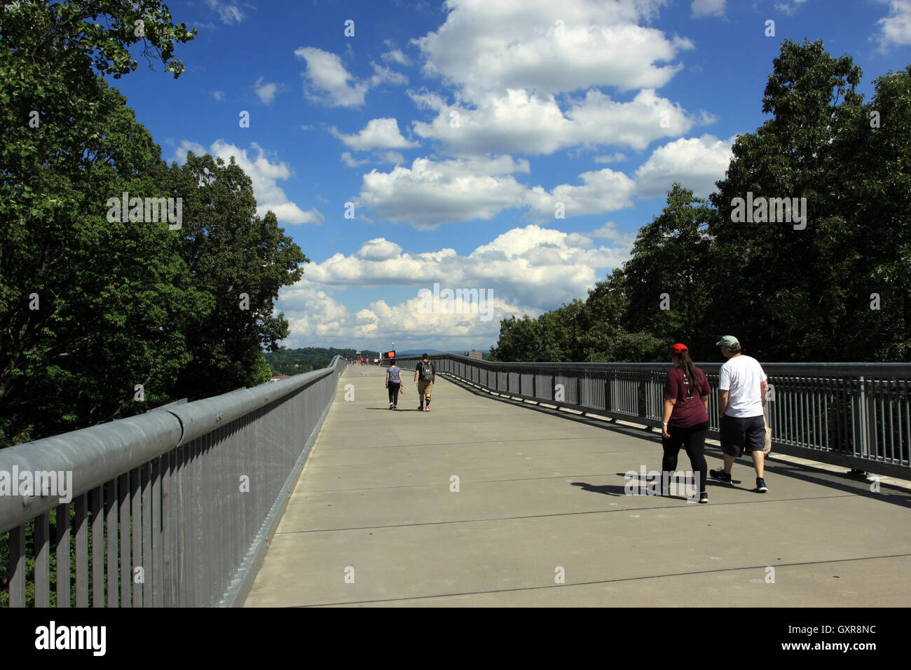 Over walkway hi-res stock photography and images - Alamy