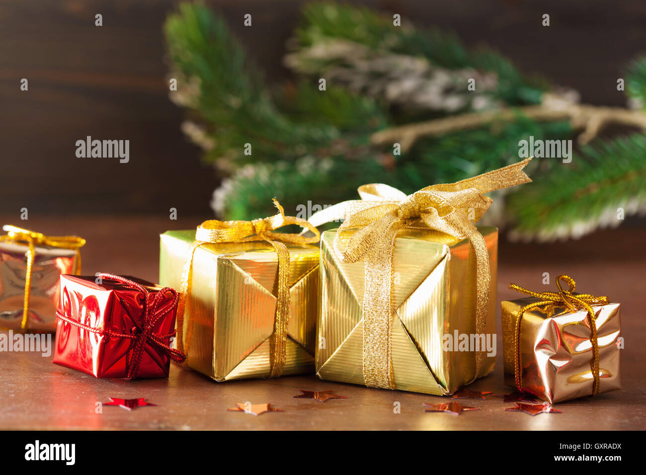 Golden christmas gift boxes hi-res stock photography and images - Alamy