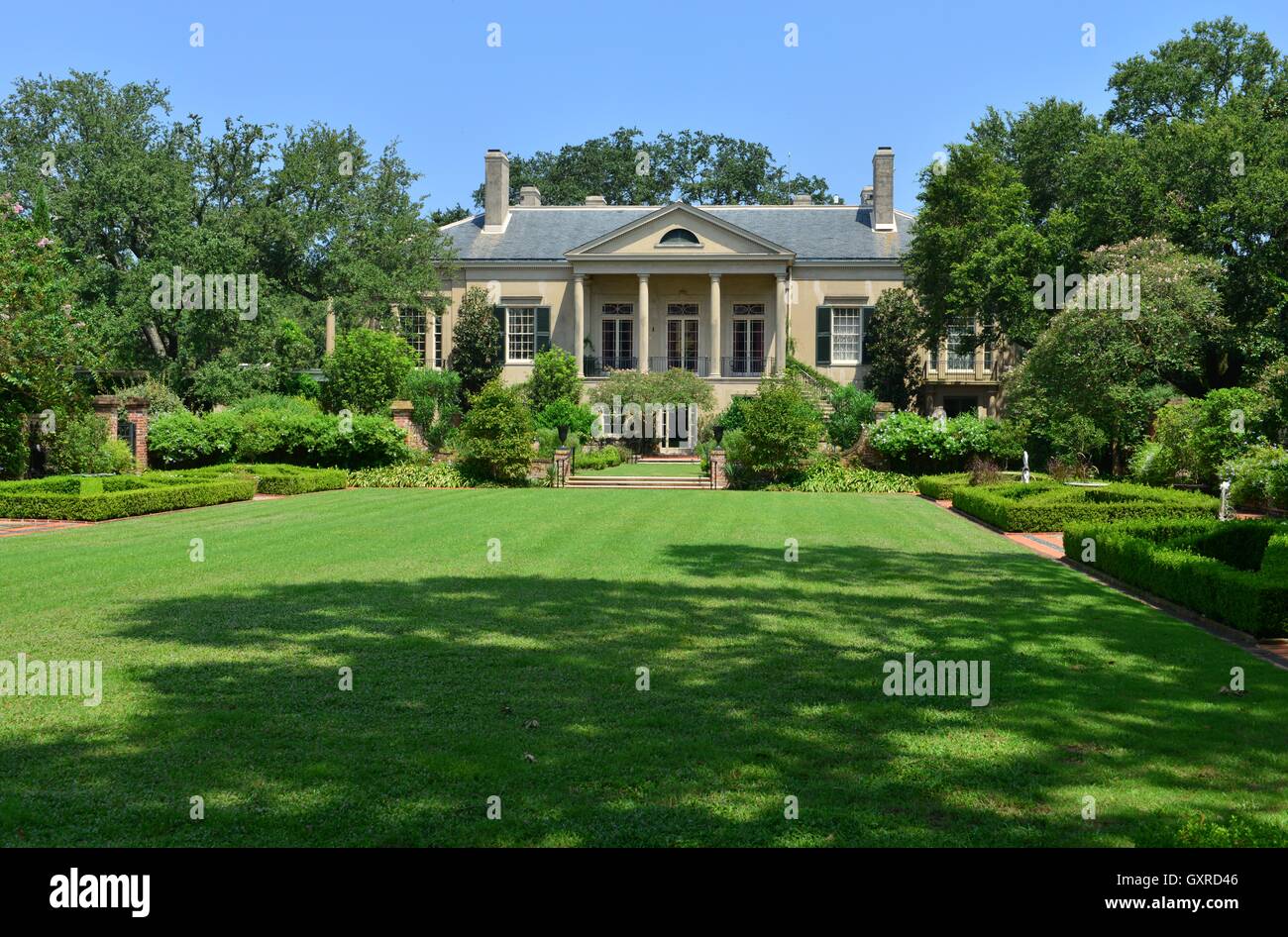 American country estate hi-res stock photography and images - Alamy