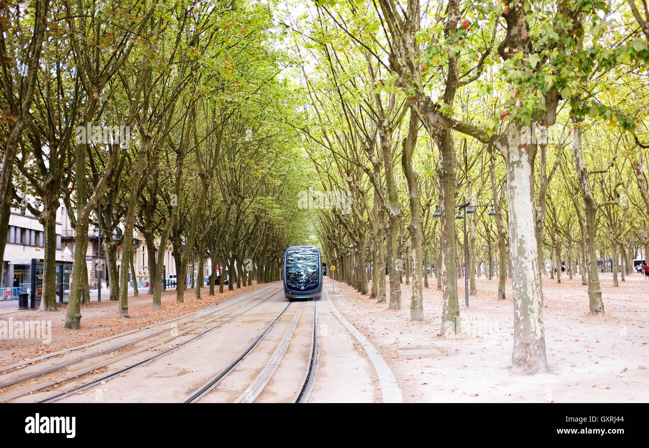 Tram system in Bordeaux France Stock Photo - Alamy