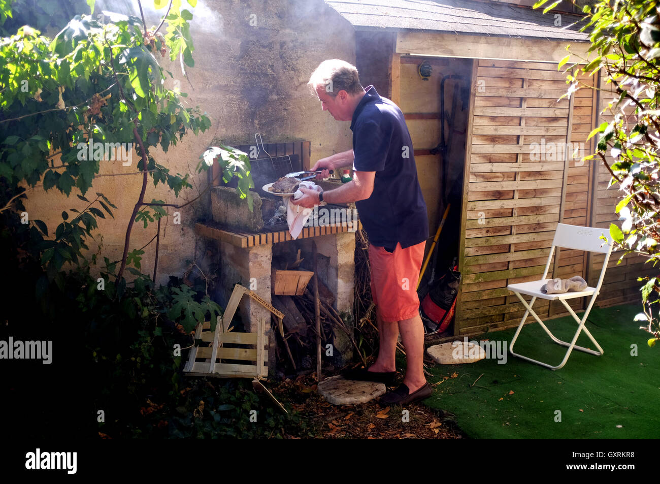 Man eating steak hi-res stock photography and images - Alamy