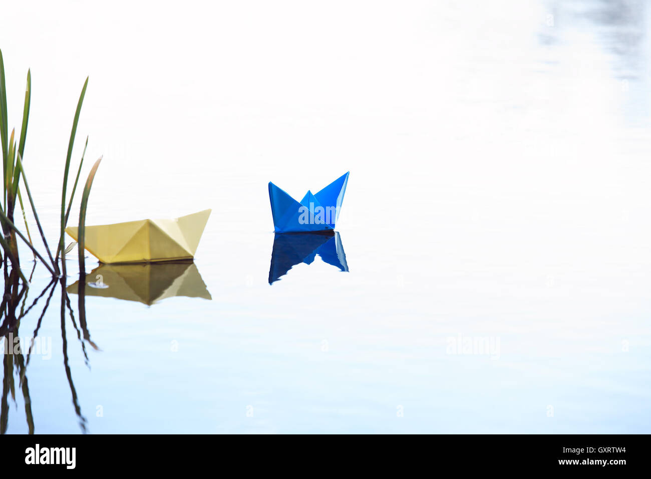 Paper boats on water hi-res stock photography and images - Alamy