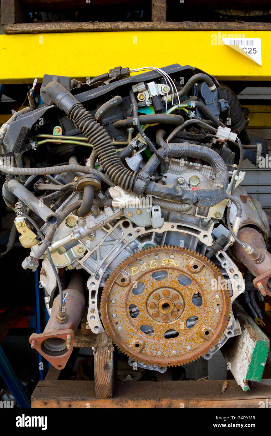 Repair engine hi-res stock photography and images - Alamy