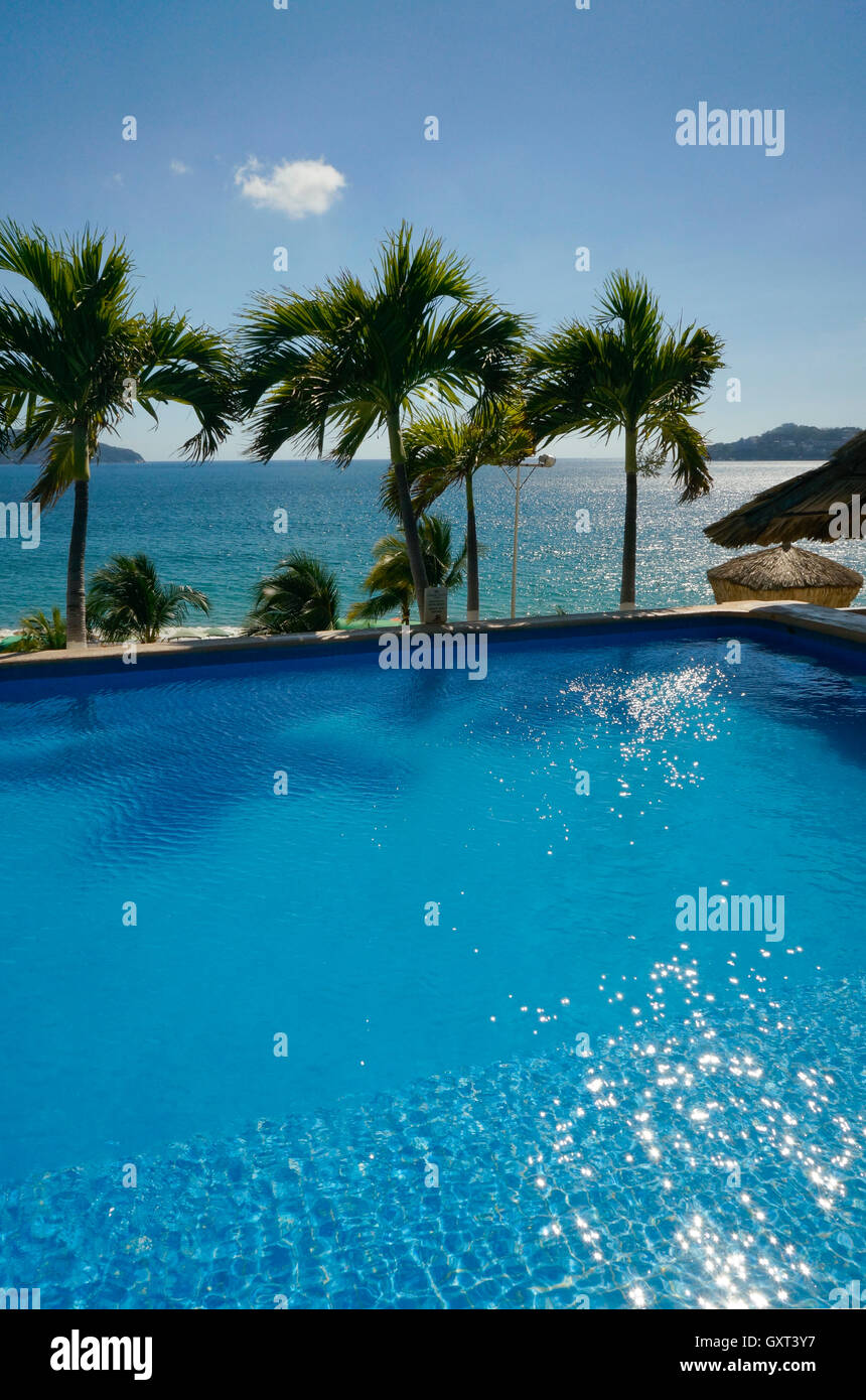 Swimming pool at resort hotel in Acapulco, Mexico Stock Photo - Alamy