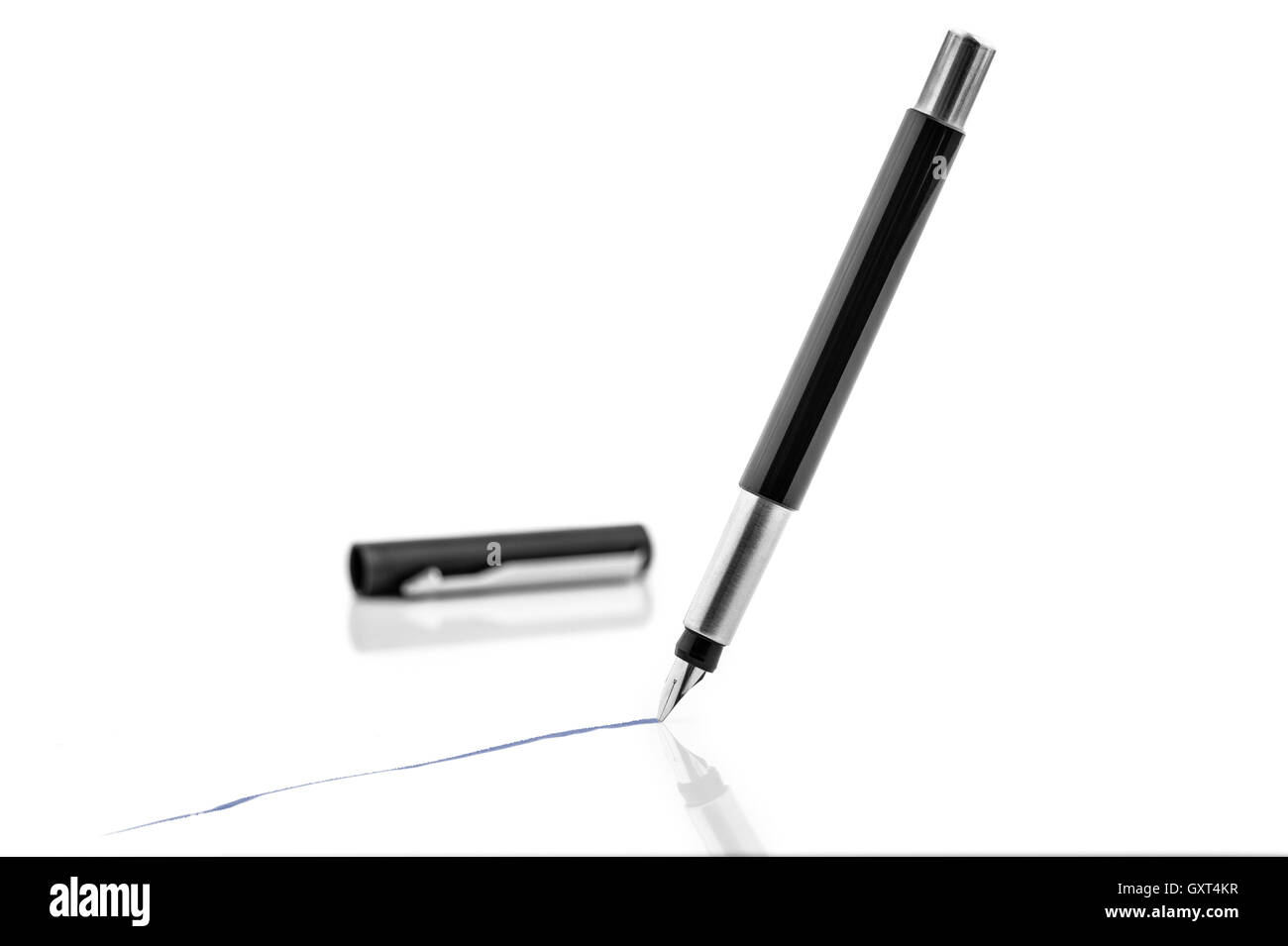 A black fountain pen Stock Photo - Alamy