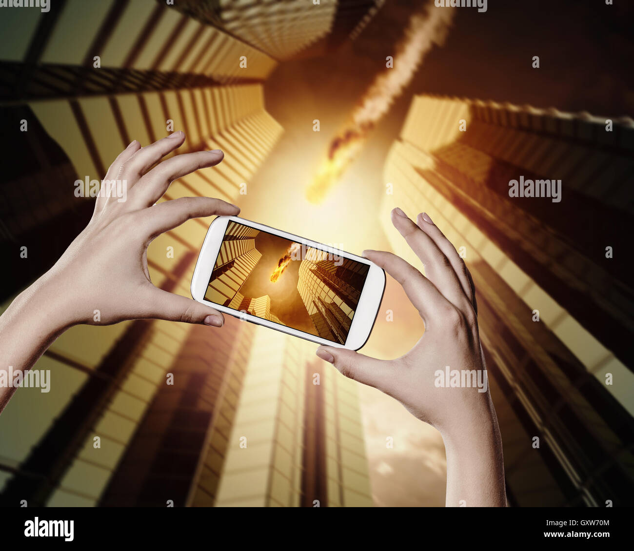Meteorite tail hi-res stock photography and images - Alamy