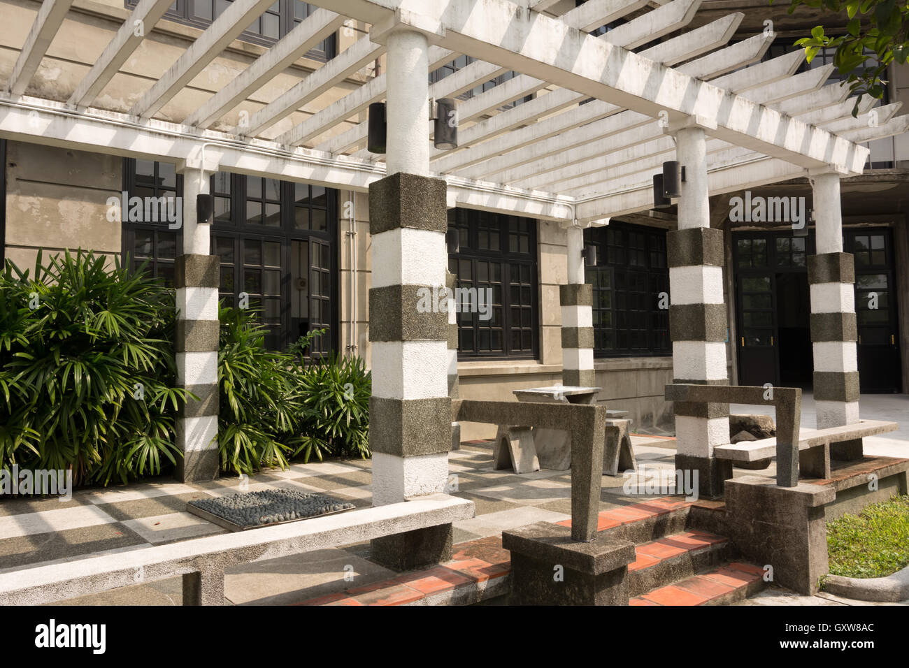 Exterior of asian building Stock Photo - Alamy