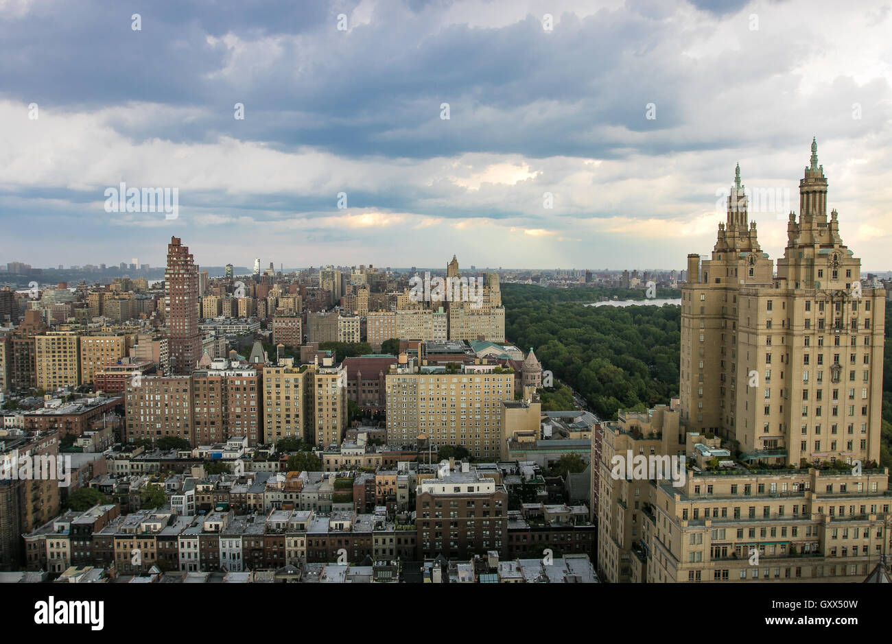 Side by side buildings hi-res stock photography and images - Alamy