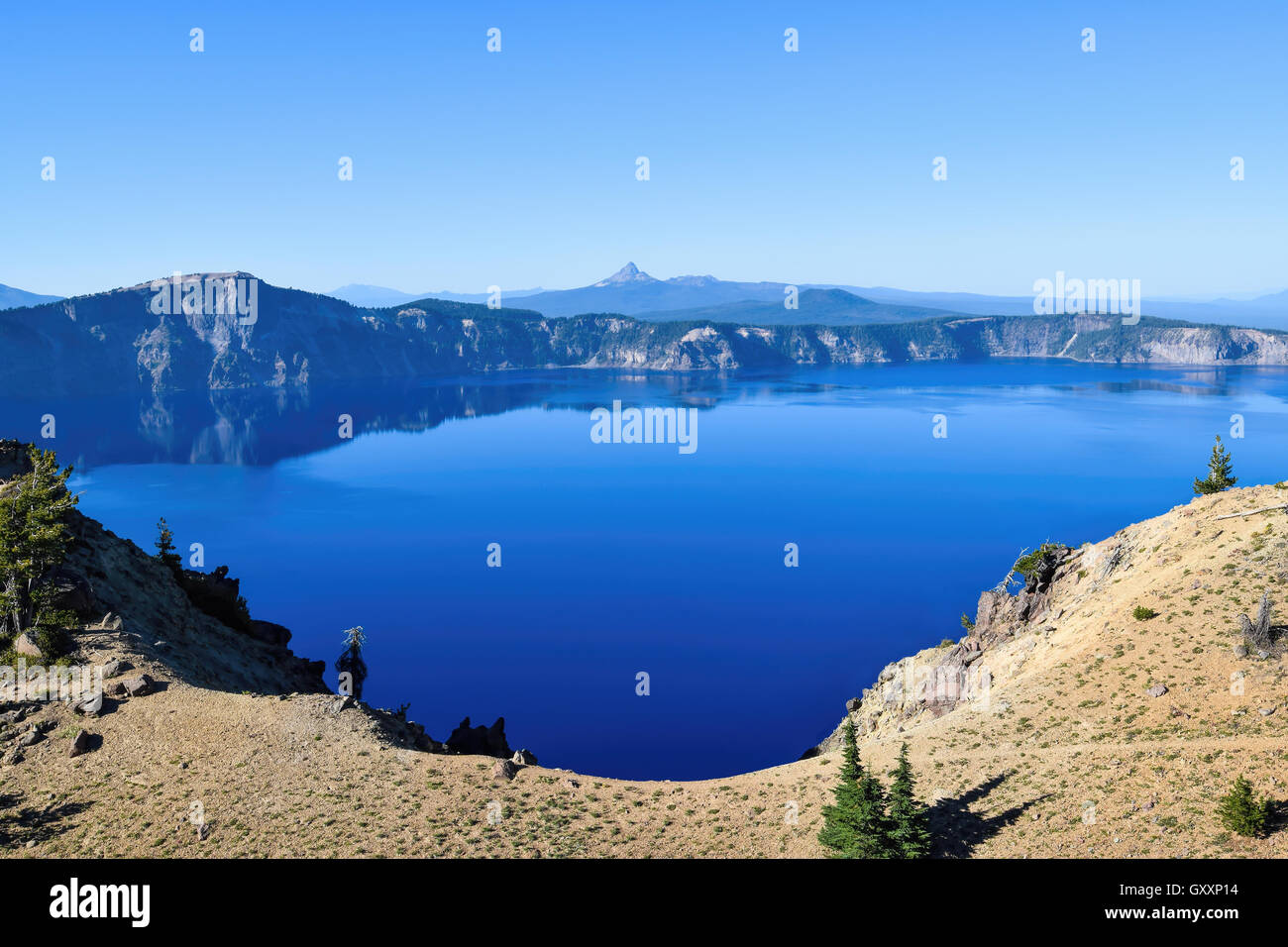 Crater lake oregon above hi-res stock photography and images - Alamy