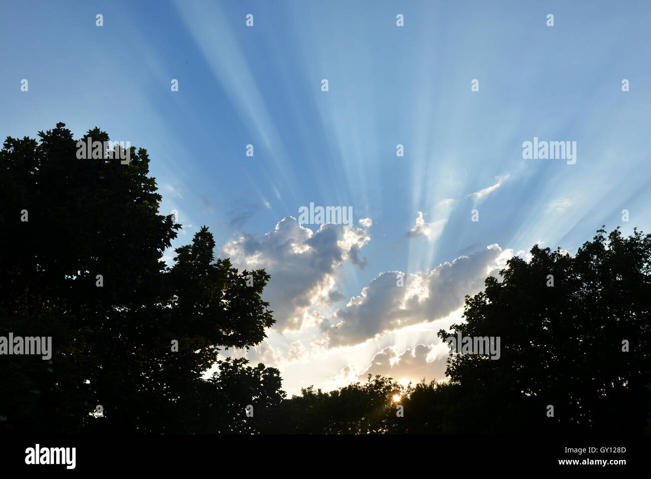Dramatic cloud formations Stock Photo - Alamy
