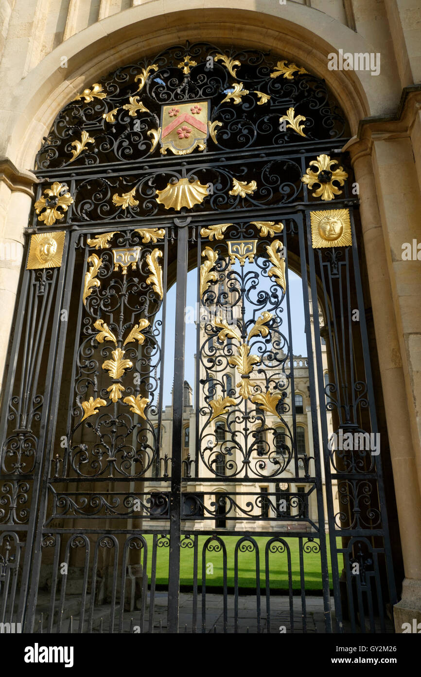 Oxford college gate hi-res stock photography and images - Alamy