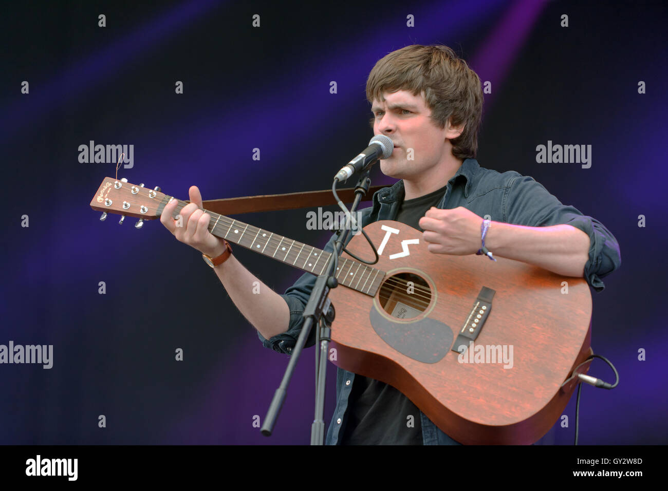 Tom speight singer hi-res stock photography and images - Alamy