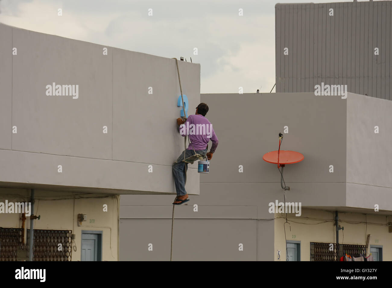 Buildings repair hi-res stock photography and images - Alamy