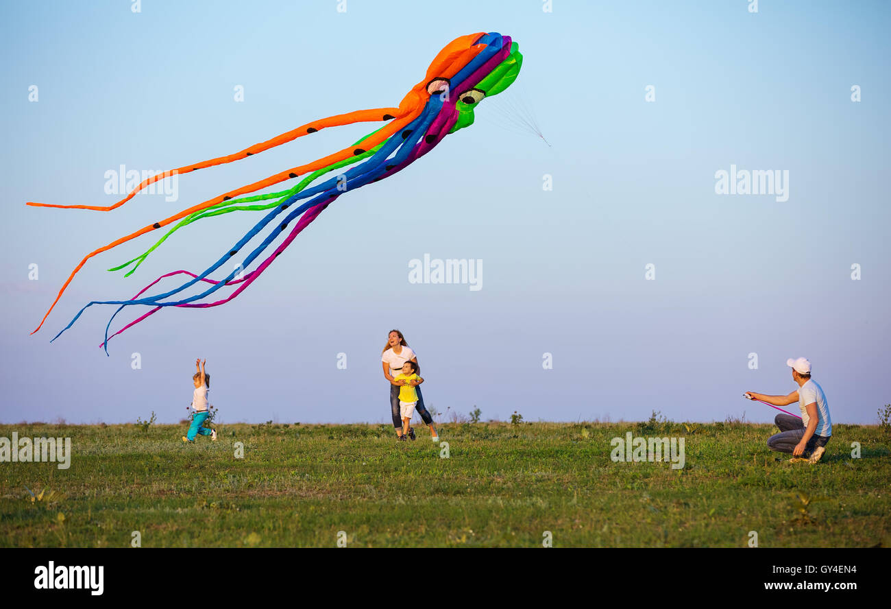 Little boy flying kite hi-res stock photography and images - Alamy