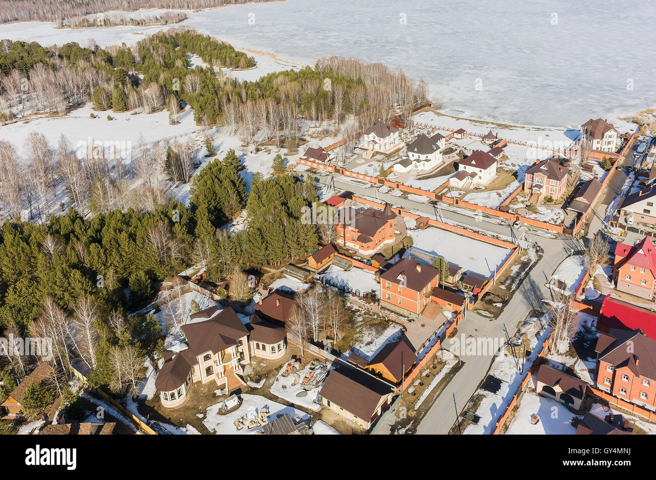 Exterior of modern house near lake hi-res stock photography and images ...