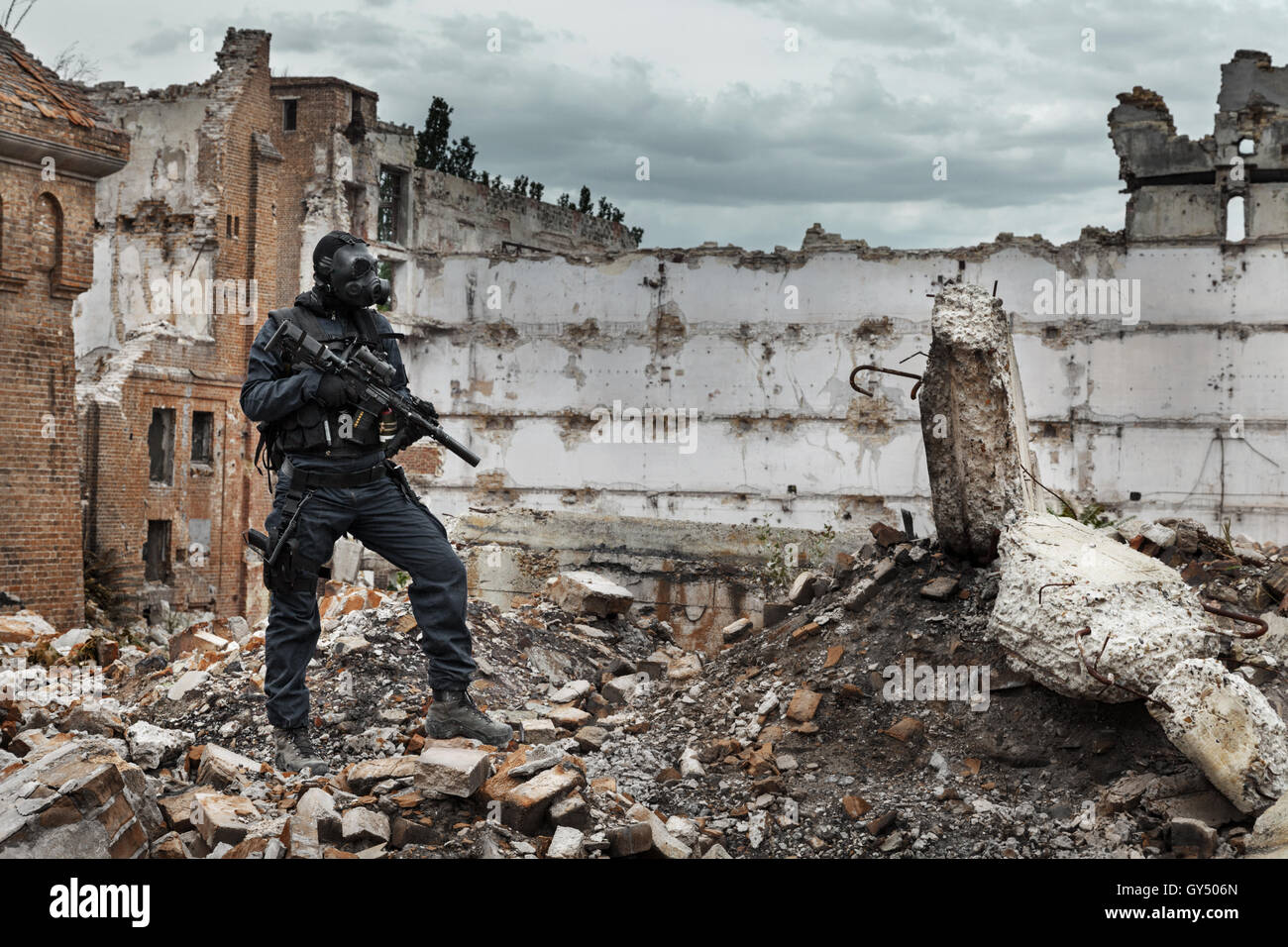 Nuclear post apocalypse survivor Stock Photo - Alamy