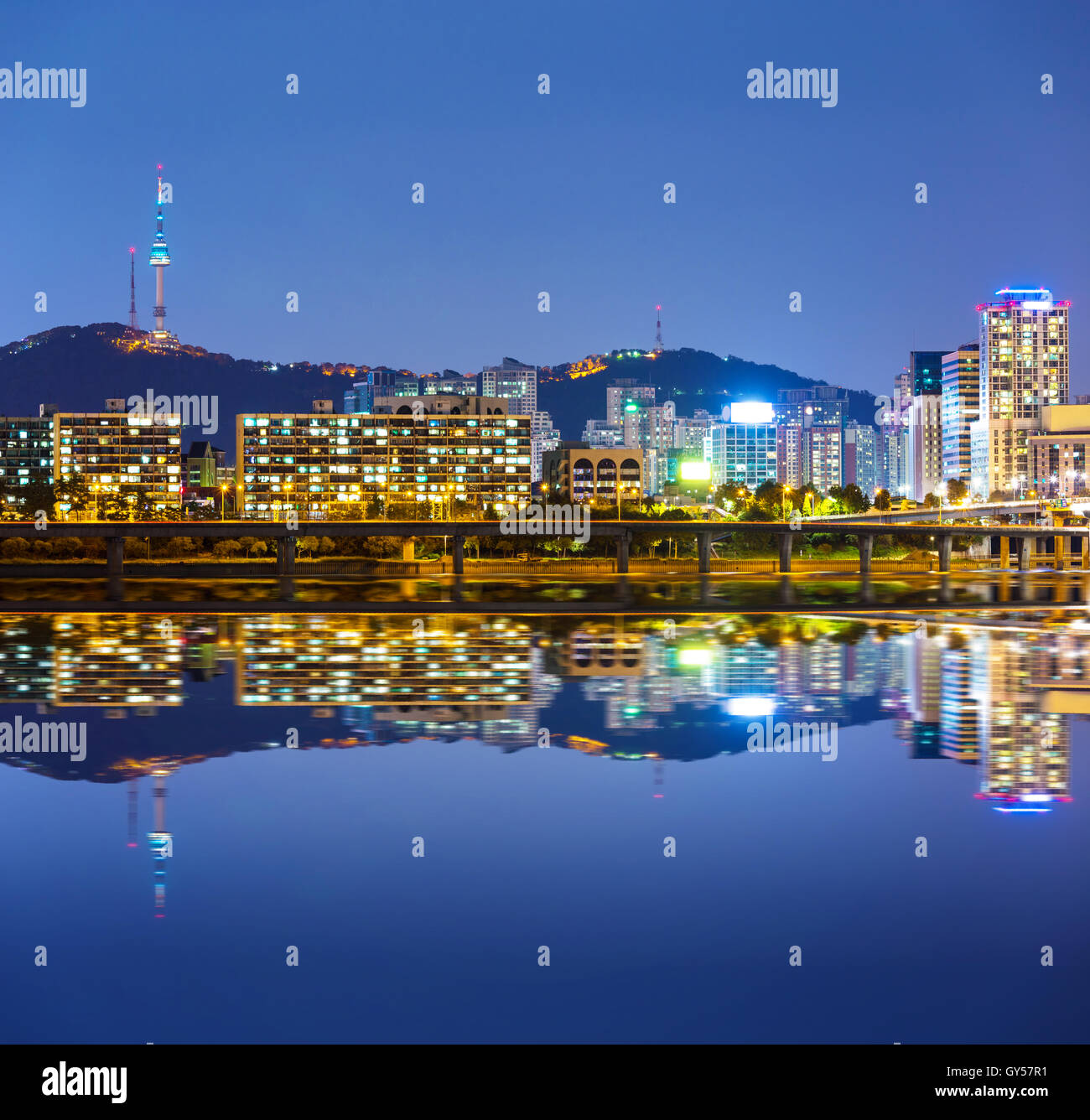 Seoul cityscape with namsan mountain Stock Photo - Alamy