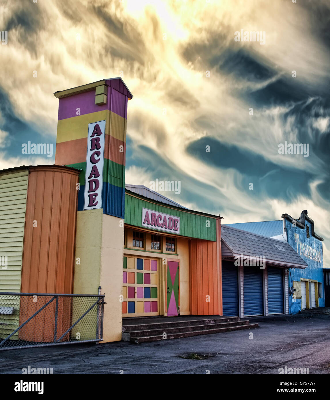 Closed building hi-res stock photography and images - Alamy