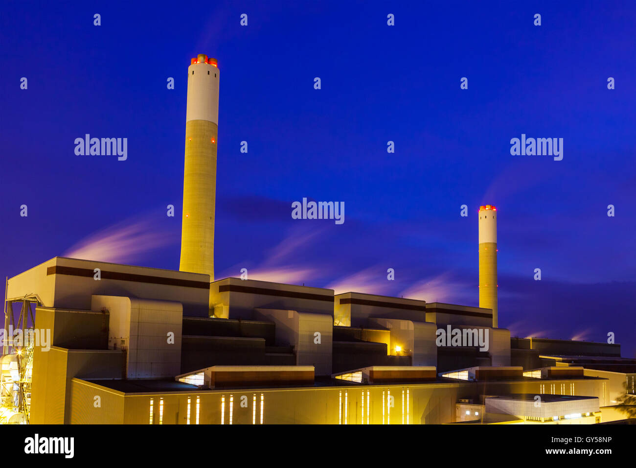 Industrial plant at night Stock Photo - Alamy