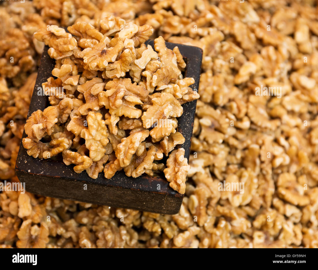 Walnut market hi-res stock photography and images - Alamy
