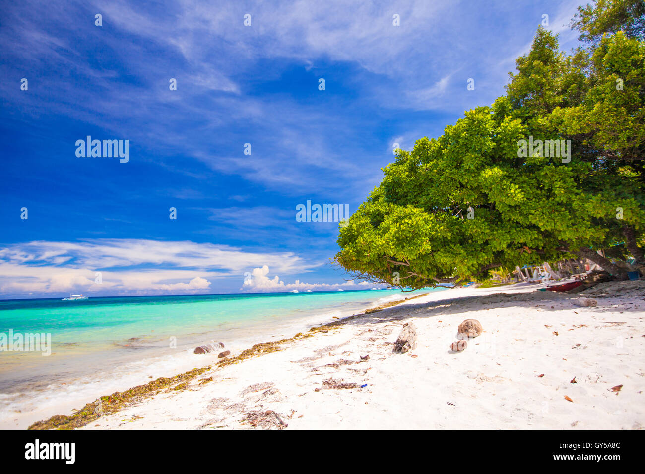Perfect tropical beach with turquoise water Stock Photo - Alamy