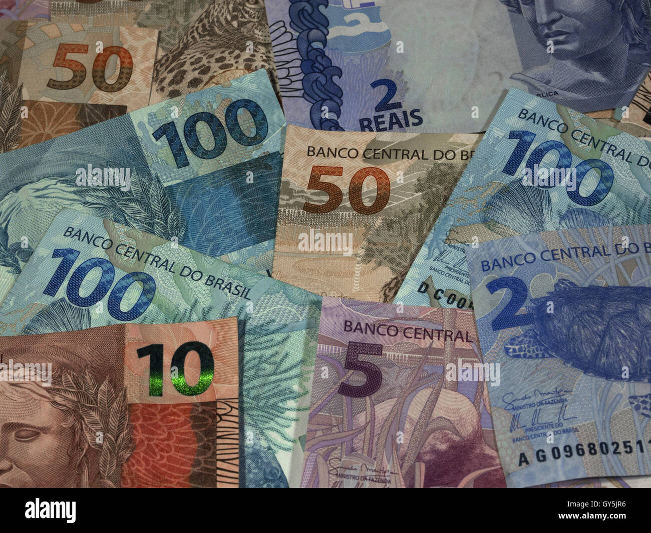 Brazil real coins hi-res stock photography and images - Alamy