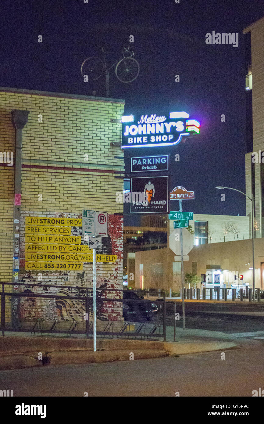 Austin street light hi-res stock photography and images - Alamy