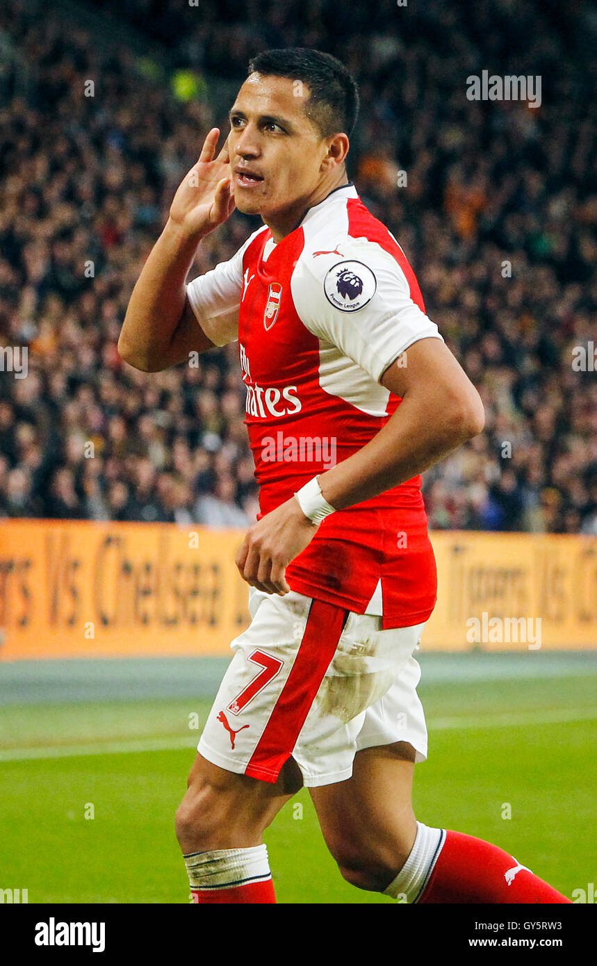 Arsenal's Alexis Sanchez celebrates scoring his sides third goal during ...