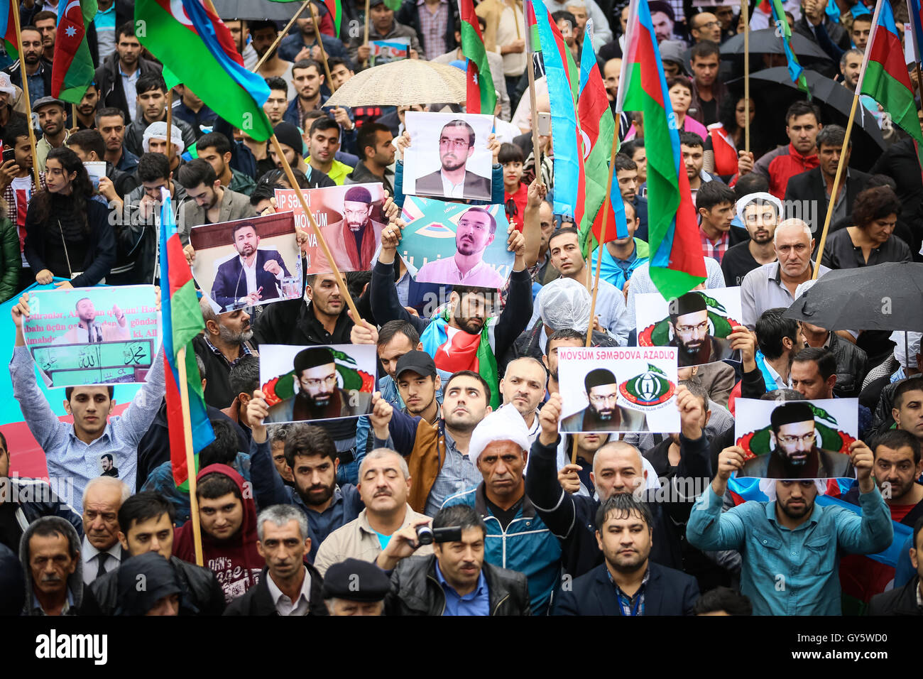 Baku, Azerbaijan. 17th Sep, 2016. Azerbaijani opposition supporters ...